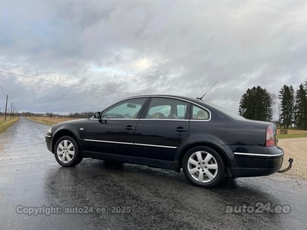 Black Volkswagen Passat 2001 in Rapla, with an engine capacity of 2.80 L and mileage of 346 thousand km for 2700 €, photo 3 on AUTOMOTO.COM.LV