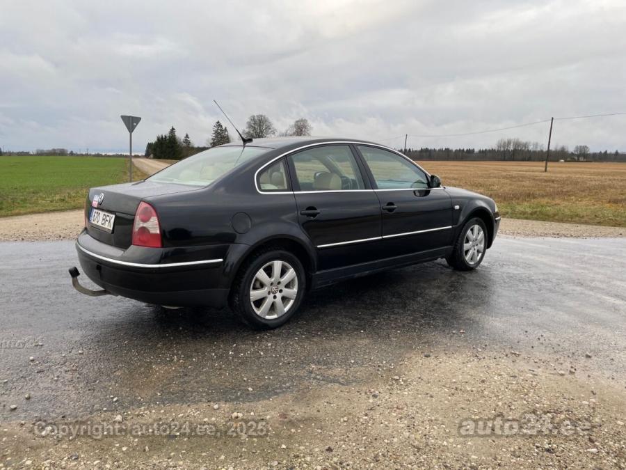 Black Volkswagen Passat 2001 in Rapla, with an engine capacity of 2.80 L and mileage of 346 thousand km for 2700 €, photo 4 on AUTOMOTO.COM.LV