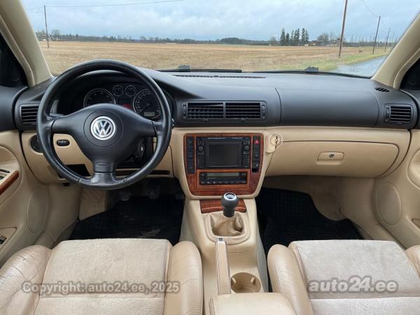Melns Volkswagen Passat 2001 Rapla, ar dzinēja tilpumu 2.80 L un nobraukumu 346 tūkst. km par 2700 €, foto 5 vietnē AUTOMOTO.COM.LV