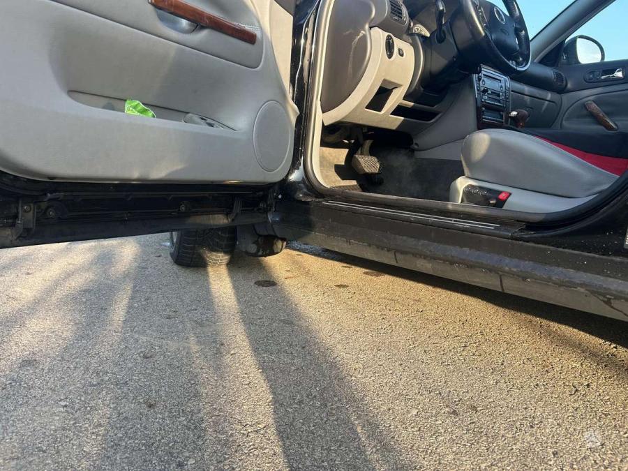 Melns Volkswagen Passat 2001 Kauņa, ar dzinēja tilpumu 2.77 L un nobraukumu 95 tūkst. km par 2500 €, foto 18 vietnē AUTOMOTO.COM.LV