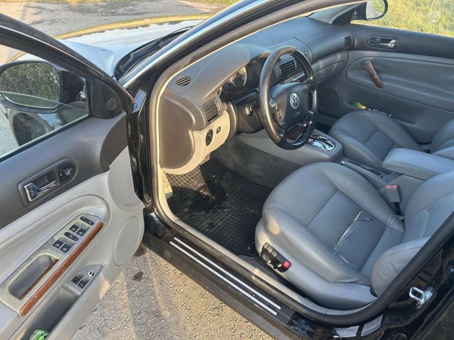 Melns Volkswagen Passat 2001 Kauņa, ar dzinēja tilpumu 2.77 L un nobraukumu 95 tūkst. km par 2500 €, foto 20 vietnē AUTOMOTO.COM.LV