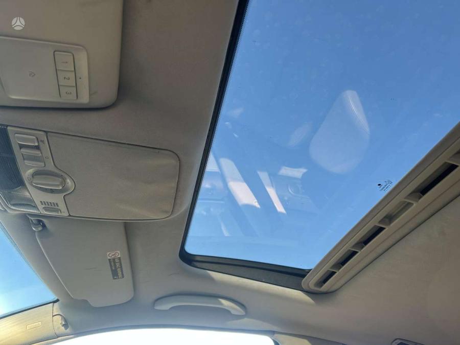 Melns Volkswagen Passat 2001 Kauņa, ar dzinēja tilpumu 2.77 L un nobraukumu 95 tūkst. km par 2500 €, foto 28 vietnē AUTOMOTO.COM.LV