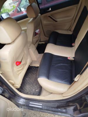 Black Volkswagen Passat 2002 in Narva, with an engine capacity of 2.80 L and mileage of 258 thousand km for 700 €, photo 5 on AUTOMOTO.COM.LV