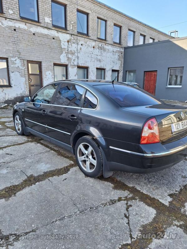 Melns Volkswagen Passat 2003 Tallina, ar dzinēja tilpumu 2.80 L un nobraukumu 311 tūkst. km par 2200 €, foto 4 vietnē AUTOMOTO.COM.LV