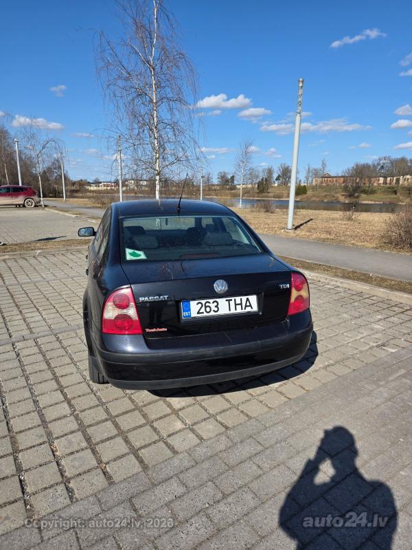 Black Volkswagen Passat 2004 in Tallinn, with an engine capacity of 1.90 L and mileage of 256 thousand km for 1300 €, photo 1 on AUTOMOTO.COM.LV
