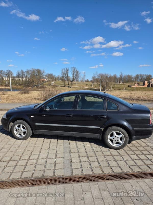 Black Volkswagen Passat 2004 in Tallinn, with an engine capacity of 1.90 L and mileage of 256 thousand km for 1300 €, photo 3 on AUTOMOTO.COM.LV