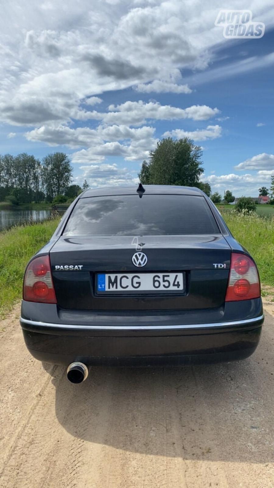 Black Volkswagen Passat 2004 in Joniskis, with an engine capacity of 1.90 L and mileage of 360 thousand km for 1100 €, photo 3 on AUTOMOTO.COM.LV