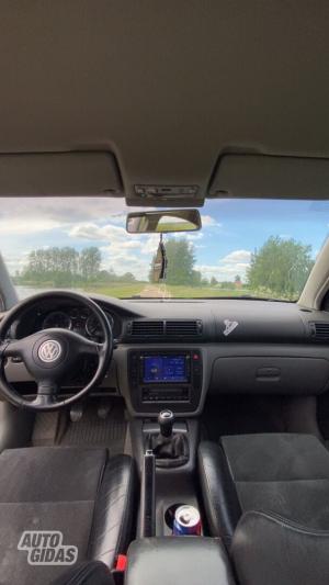 Black Volkswagen Passat 2004 in Joniskis, with an engine capacity of 1.90 L and mileage of 360 thousand km for 1100 €, photo 8 on AUTOMOTO.COM.LV