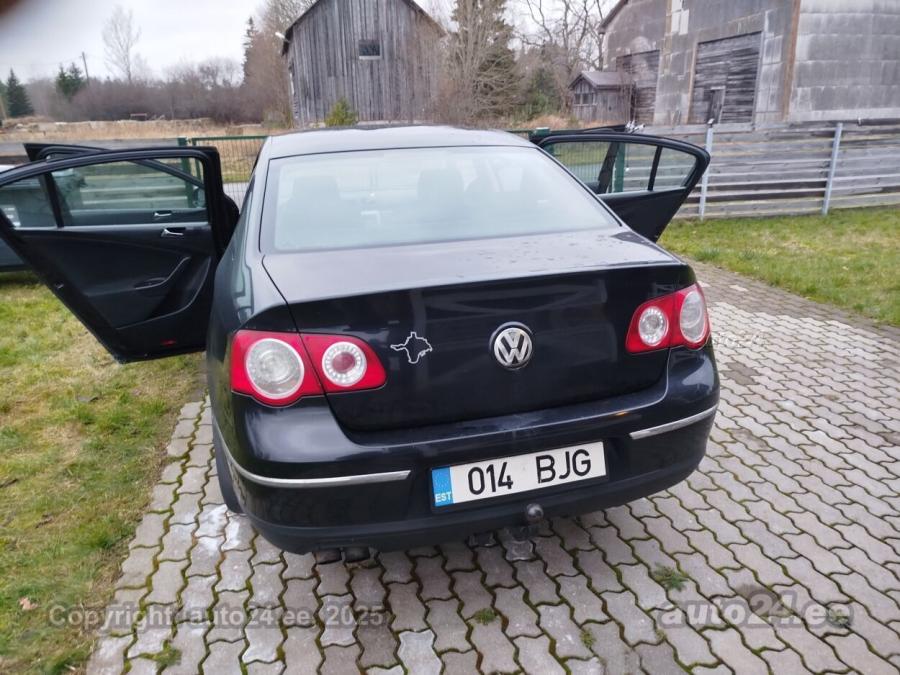 Black Volkswagen Passat 2005 in Kardla, with an engine capacity of 2.00 L and mileage of 301 thousand km for 1000 €, photo 4 on AUTOMOTO.COM.LV
