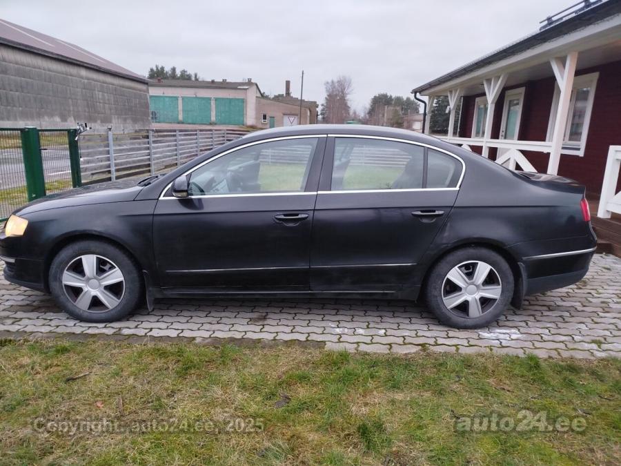 Black Volkswagen Passat 2005 in Kardla, with an engine capacity of 2.00 L and mileage of 301 thousand km for 1000 €, photo 9 on AUTOMOTO.COM.LV