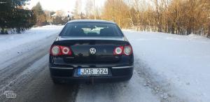 Black Volkswagen Passat 2005 in Jonava, with an engine capacity of 1.90 L and mileage of 306 thousand km for 3000 €, photo 7 on AUTOMOTO.COM.LV