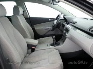 Black Volkswagen Passat 2005 in Tallinn, with an engine capacity of 2.00 L and mileage of 272 thousand km for 1499 €, photo 7 on AUTOMOTO.COM.LV