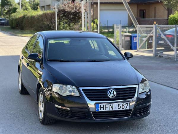 Black Volkswagen Passat 2005 in Klaipeda, with an engine capacity of 1.97 L and mileage of 251 thousand km for 1400 €, photo 1 on AUTOMOTO.COM.LV