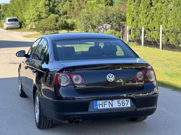 Black Volkswagen Passat 2005 in Klaipeda, with an engine capacity of 1.97 L and mileage of 251 thousand km for 1400 €, photo 6 on AUTOMOTO.COM.LV
