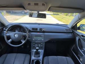 Melns Volkswagen Passat 2005 Klaipėda, ar dzinēja tilpumu 1.97 L un nobraukumu 251 tūkst. km par 1400 €, foto 8 vietnē AUTOMOTO.COM.LV
