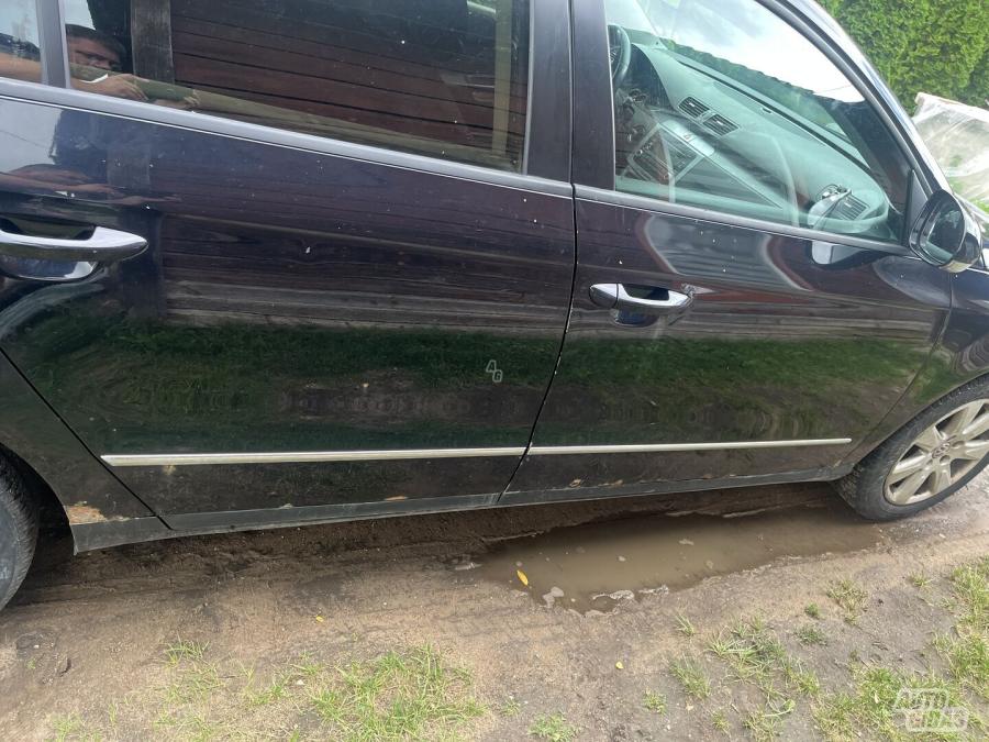 Melns Volkswagen Passat 2005 Šauļi, ar dzinēja tilpumu 1.90 L un nobraukumu 385 tūkst. km par 750 €, foto 6 vietnē AUTOMOTO.COM.LV