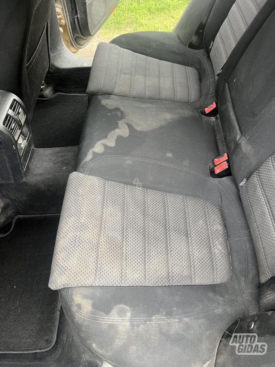 Melns Volkswagen Passat 2005 Šauļi, ar dzinēja tilpumu 1.90 L un nobraukumu 385 tūkst. km par 750 €, foto 9 vietnē AUTOMOTO.COM.LV