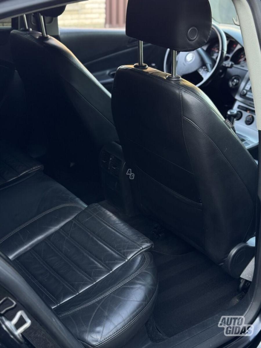 Melns Volkswagen Passat 2005 Šalčininkai, ar dzinēja tilpumu 2.00 L un nobraukumu 477 tūkst. km par 1550 €, foto 12 vietnē AUTOMOTO.COM.LV