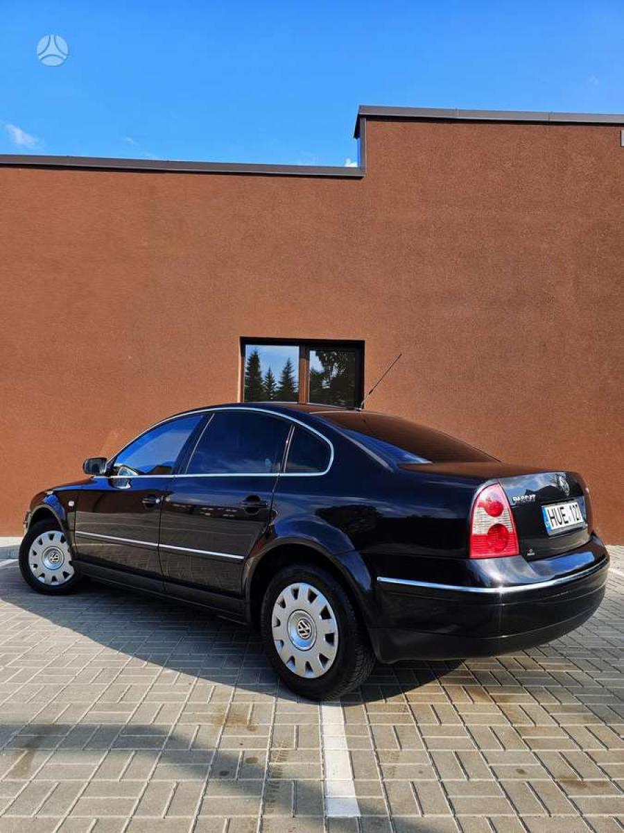 Black Volkswagen Passat 2005 in Kaisiadorys, with an engine capacity of 1.90 L and mileage of 371 thousand km for 1750 €, photo 5 on AUTOMOTO.COM.LV