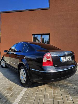 Black Volkswagen Passat 2005 in Kaisiadorys, with an engine capacity of 1.90 L and mileage of 371 thousand km for 1750 €, photo 13 on AUTOMOTO.COM.LV