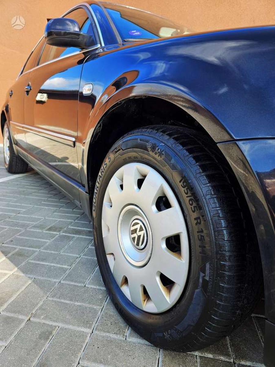 Black Volkswagen Passat 2005 in Kaisiadorys, with an engine capacity of 1.90 L and mileage of 371 thousand km for 1750 €, photo 18 on AUTOMOTO.COM.LV