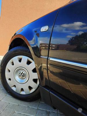 Black Volkswagen Passat 2005 in Kaisiadorys, with an engine capacity of 1.90 L and mileage of 371 thousand km for 1750 €, photo 25 on AUTOMOTO.COM.LV