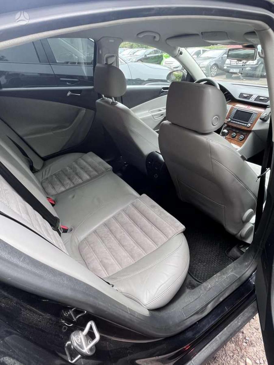 Black Volkswagen Passat 2005 in Kaunas, with an engine capacity of 2.00 L and mileage of 290 thousand km for 699 €, photo 8 on AUTOMOTO.COM.LV