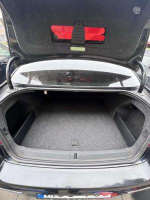 Black Volkswagen Passat 2005 in Kaunas, with an engine capacity of 2.00 L and mileage of 290 thousand km for 699 €, photo 9 on AUTOMOTO.COM.LV