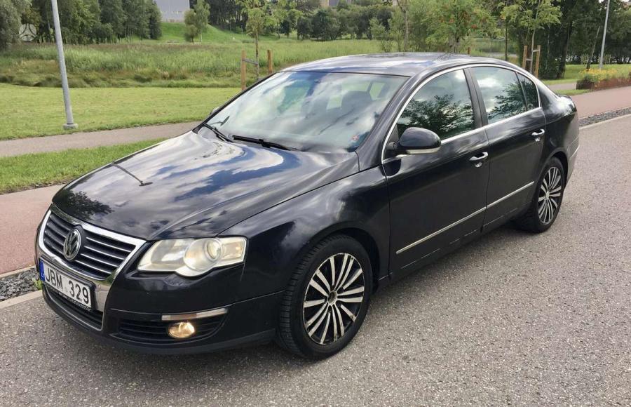 Melns Volkswagen Passat 2005 Viļņa, ar dzinēja tilpumu 1.97 L un nobraukumu 430 tūkst. km par 1250 €, foto 3 vietnē AUTOMOTO.COM.LV