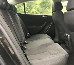 Melns Volkswagen Passat 2005 Viļņa, ar dzinēja tilpumu 1.97 L un nobraukumu 430 tūkst. km par 1250 €, foto 9 vietnē AUTOMOTO.COM.LV