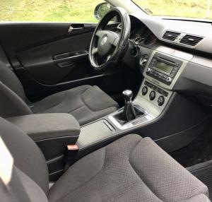 Melns Volkswagen Passat 2005 Viļņa, ar dzinēja tilpumu 1.97 L un nobraukumu 430 tūkst. km par 1250 €, foto 11 vietnē AUTOMOTO.COM.LV