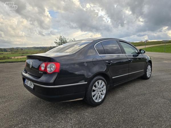 Фольксваген Пассат 2005 в Плунге на AUTOMOTO.COM.LV Черный Фольксваген Пассат 2005 в Плунге, объемом двигателя 2.00 л и пробегом 0 тыс. км за 900 €, фото 4 на AUTOMOTO.COM.LV