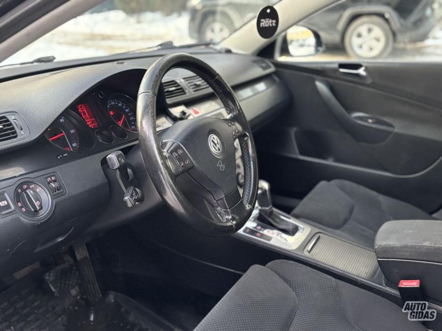 Melns Volkswagen Passat 2006 Kauņa, ar dzinēja tilpumu 2.00 L un nobraukumu 390 tūkst. km par 1850 €, foto 13 vietnē AUTOMOTO.COM.LV