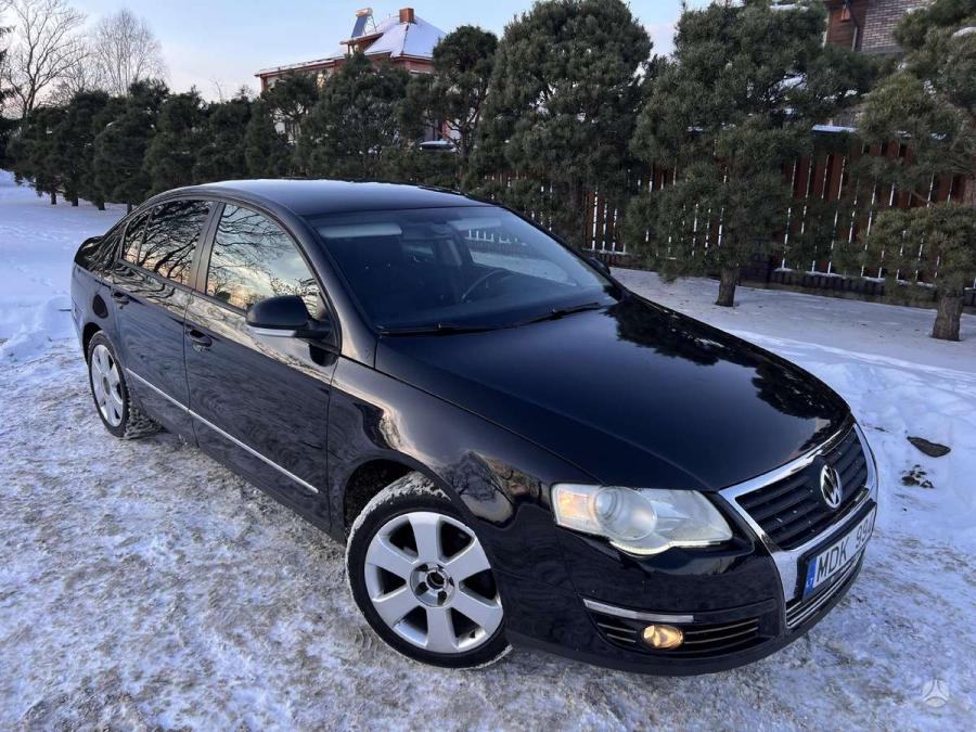 Black Volkswagen Passat 2006 in Alytus, with an engine capacity of 1.97 L and mileage of 279 thousand km for 2450 €, photo 2 on AUTOMOTO.COM.LV