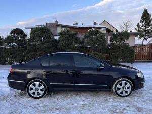 Black Volkswagen Passat 2006 in Alytus, with an engine capacity of 1.97 L and mileage of 279 thousand km for 2450 €, photo 4 on AUTOMOTO.COM.LV