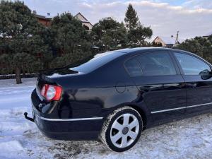 Black Volkswagen Passat 2006 in Alytus, with an engine capacity of 1.97 L and mileage of 279 thousand km for 2450 €, photo 7 on AUTOMOTO.COM.LV