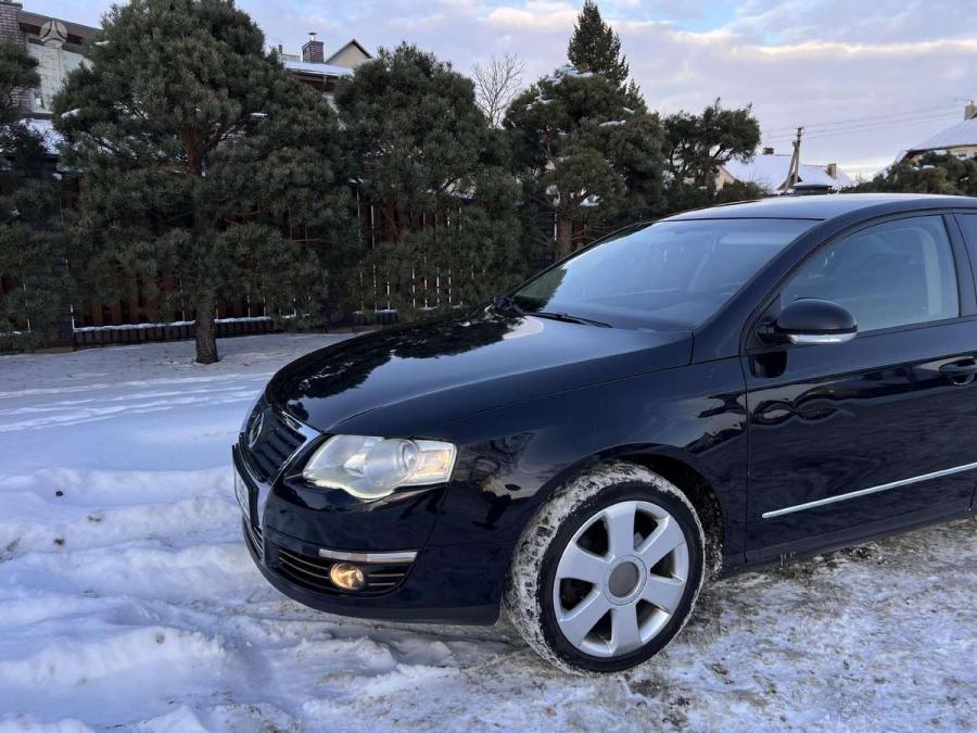 Black Volkswagen Passat 2006 in Alytus, with an engine capacity of 1.97 L and mileage of 279 thousand km for 2450 €, photo 12 on AUTOMOTO.COM.LV