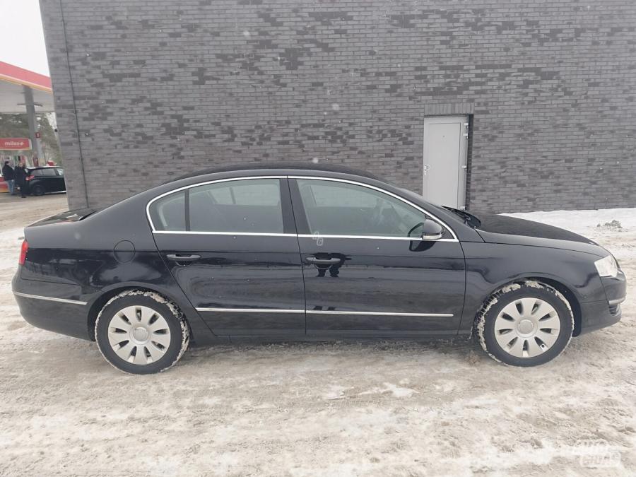 Melns Volkswagen Passat 2006 Jurbarkas, ar dzinēja tilpumu 1.90 L un nobraukumu 350 tūkst. km par 2150 €, foto 6 vietnē AUTOMOTO.COM.LV