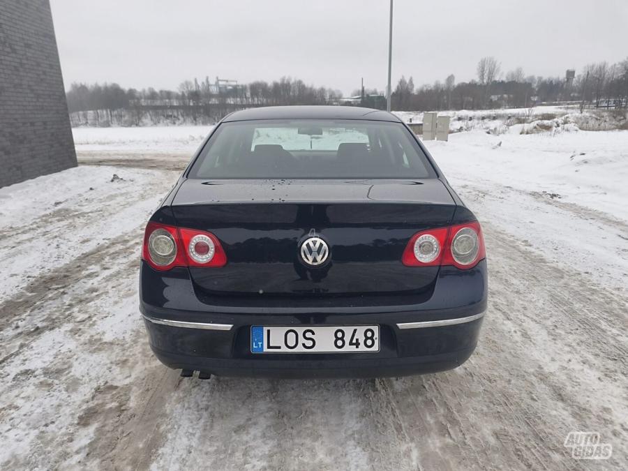 Melns Volkswagen Passat 2006 Jurbarkas, ar dzinēja tilpumu 1.90 L un nobraukumu 350 tūkst. km par 2150 €, foto 7 vietnē AUTOMOTO.COM.LV