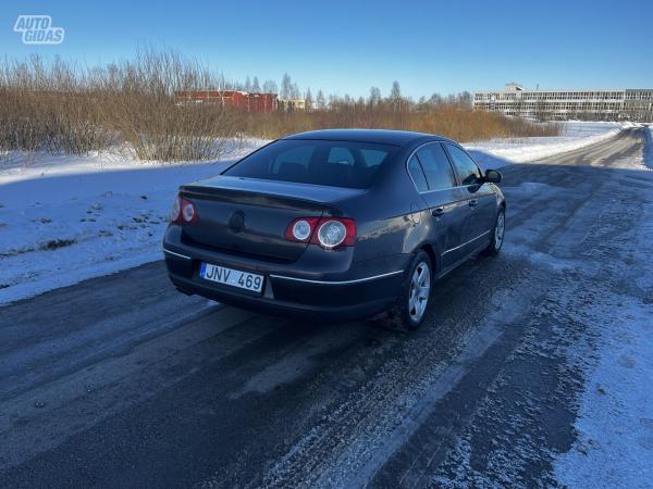Melns Volkswagen Passat 2006 Telšiai, ar dzinēja tilpumu 2.00 L un nobraukumu 340 tūkst. km par 1150 €, foto 3 vietnē AUTOMOTO.COM.LV