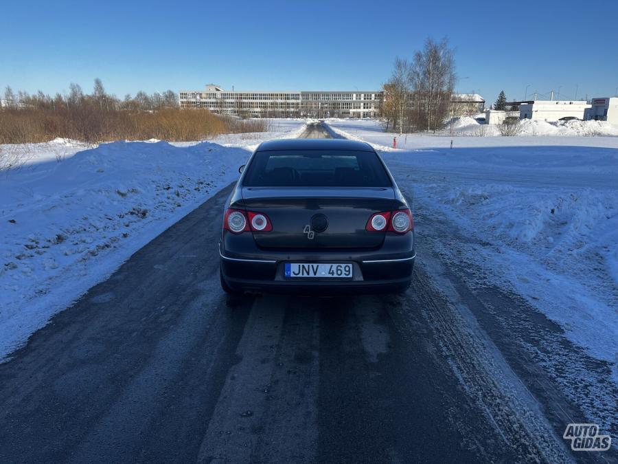 Black Volkswagen Passat 2006 in Telschi, with an engine capacity of 2.00 L and mileage of 340 thousand km for 1150 €, photo 5 on AUTOMOTO.COM.LV