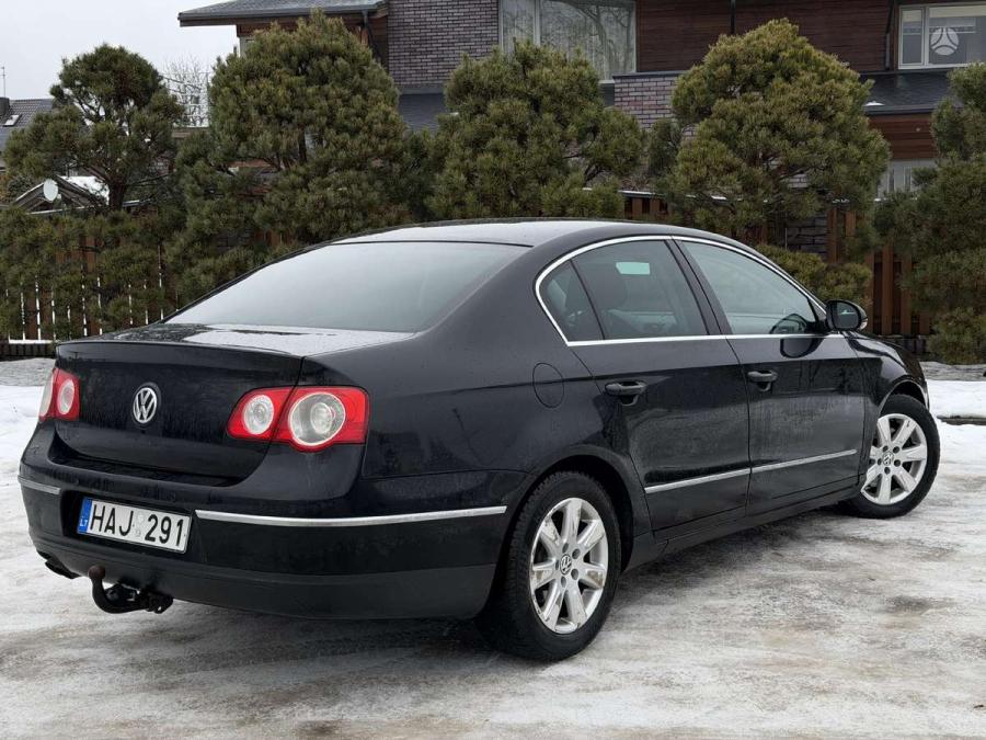 Melns Volkswagen Passat 2006 Alīta, ar dzinēja tilpumu 1.97 L un nobraukumu 276 tūkst. km par 2350 €, foto 7 vietnē AUTOMOTO.COM.LV