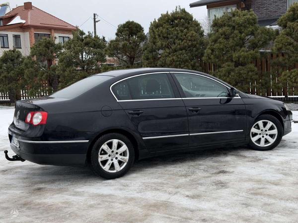 Black Volkswagen Passat 2006 in Alytus, with an engine capacity of 1.97 L and mileage of 276 thousand km for 2350 €, photo 8 on AUTOMOTO.COM.LV
