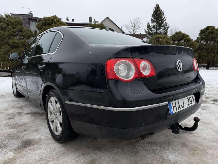 Melns Volkswagen Passat 2006 Alīta, ar dzinēja tilpumu 1.97 L un nobraukumu 276 tūkst. km par 2350 €, foto 12 vietnē AUTOMOTO.COM.LV