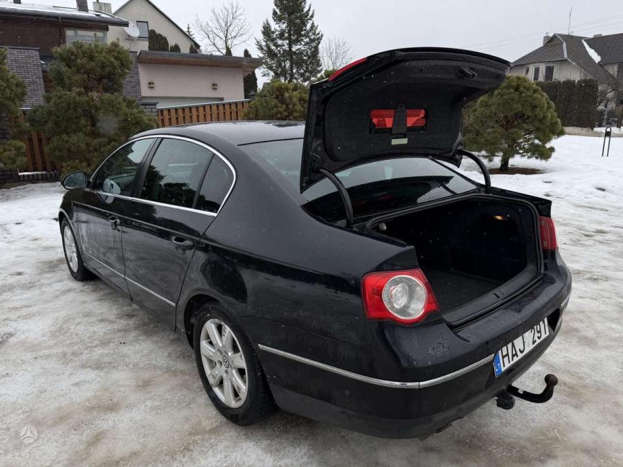 Melns Volkswagen Passat 2006 Alīta, ar dzinēja tilpumu 1.97 L un nobraukumu 276 tūkst. km par 2350 €, foto 16 vietnē AUTOMOTO.COM.LV