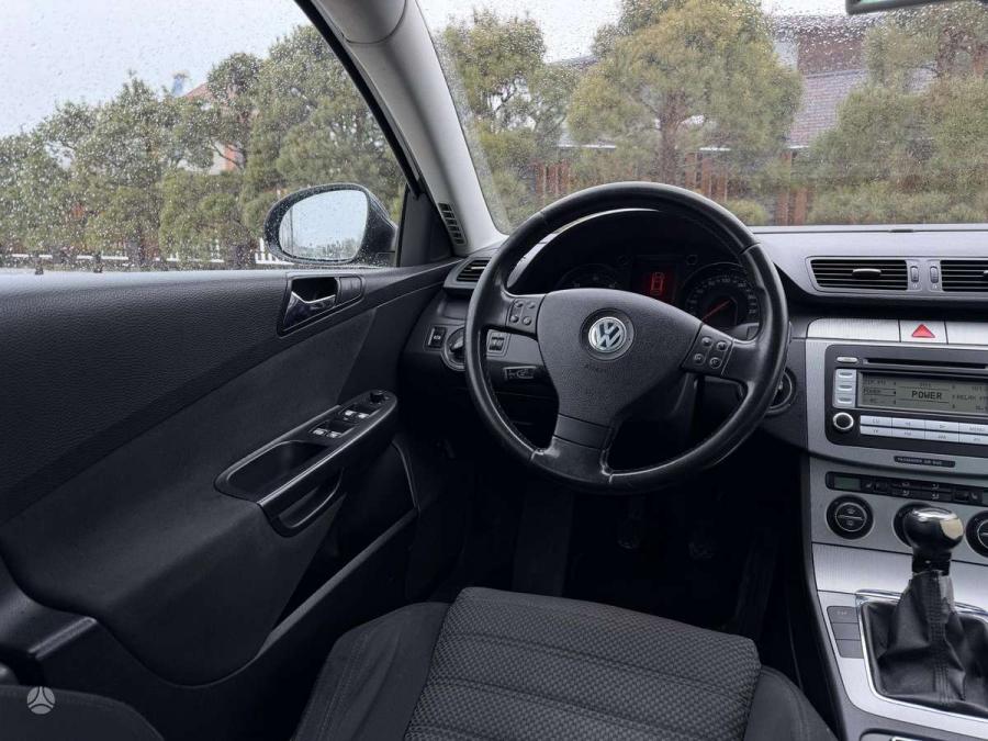 Melns Volkswagen Passat 2006 Alīta, ar dzinēja tilpumu 1.97 L un nobraukumu 276 tūkst. km par 2350 €, foto 27 vietnē AUTOMOTO.COM.LV