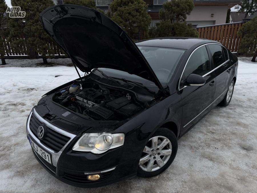 Melns Volkswagen Passat 2006 Alīta, ar dzinēja tilpumu 2.00 L un nobraukumu 276 tūkst. km par 2350 €, foto 16 vietnē AUTOMOTO.COM.LV