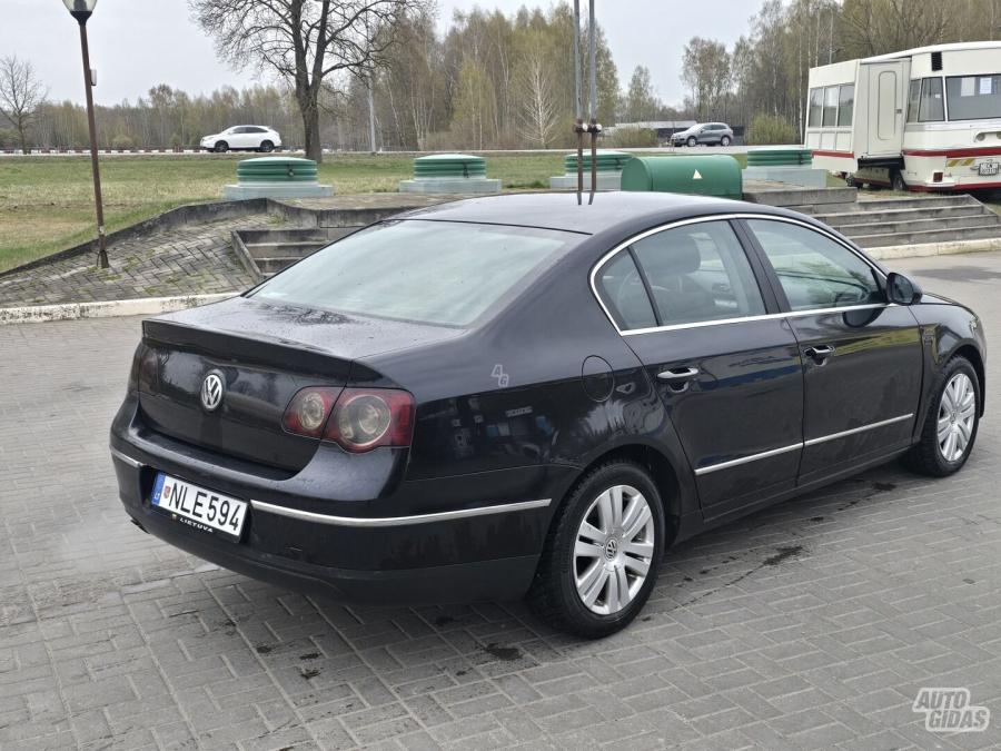 Melns Volkswagen Passat 2006 Šauļi, ar dzinēja tilpumu 1.90 L un nobraukumu 373 tūkst. km par 1000 €, foto 5 vietnē AUTOMOTO.COM.LV