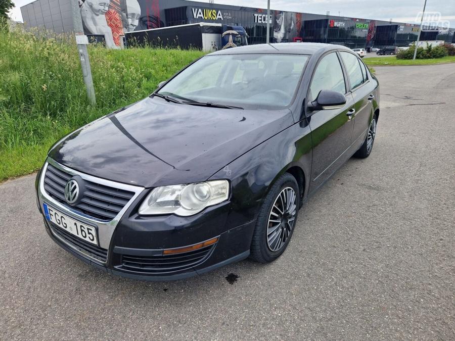 Melns Volkswagen Passat 2006 Kauņa, ar dzinēja tilpumu 1.90 L un nobraukumu 361 tūkst. km par 1350 €, foto 1 vietnē AUTOMOTO.COM.LV