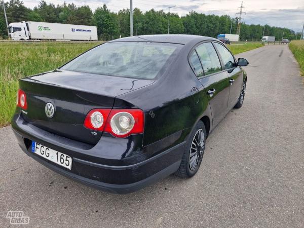 Черный Фольксваген Пассат 2006 в Каунас, объемом двигателя 1.90 л и пробегом 361 тыс. км за 1350 €, фото 5 на AUTOMOTO.COM.LV